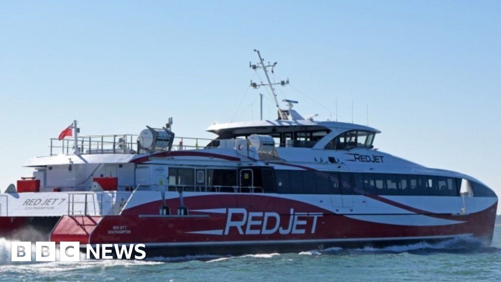 Cowes: Drugs arrest after man collapses on Red Jet ferry