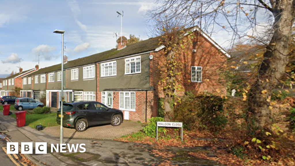 Reading murder arrest over man's death following stabbing