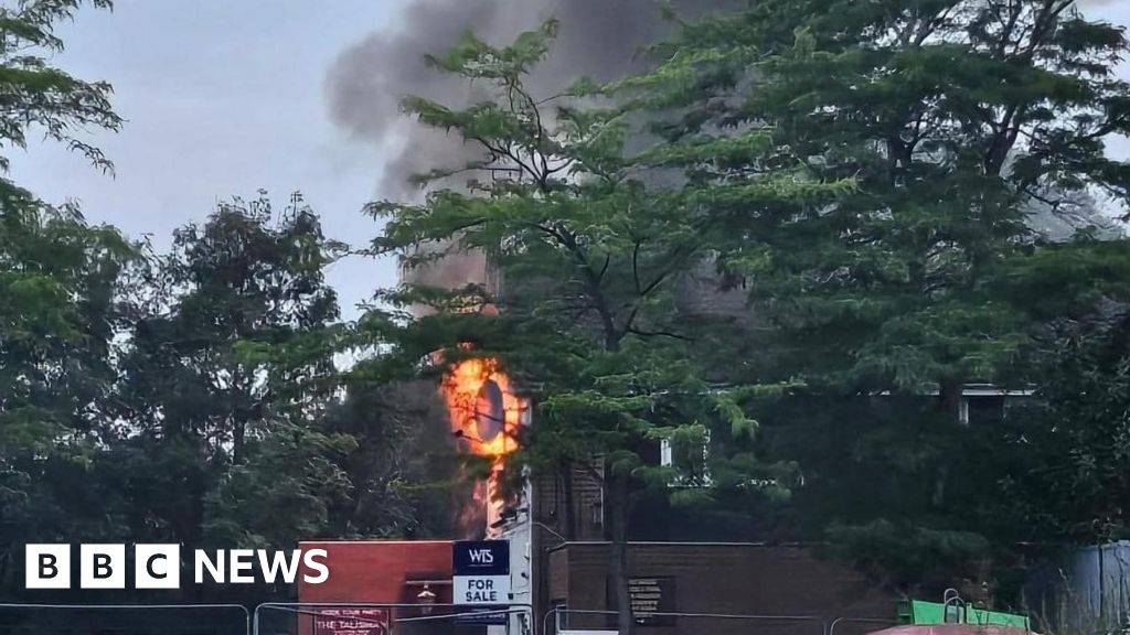 Corby teenager arrested and bailed over fire at derelict pub - BBC News