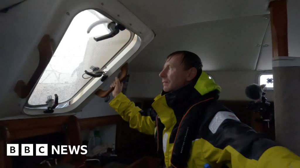 Rescue bid after round-the-world sailor caught in storm - BBC News