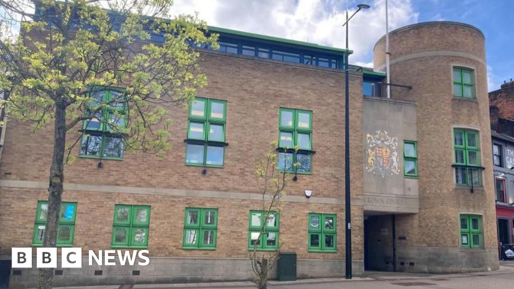 Houghton Regis man, 33, denies murder of baby boy