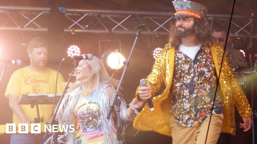 In pictures: Eden Festival back in action after Covid absence - BBC News