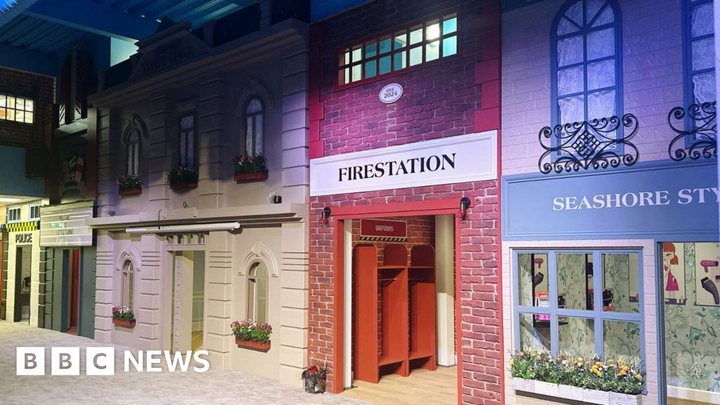 Weston-super-Mare recreated in new miniature town play attraction - BBC ...