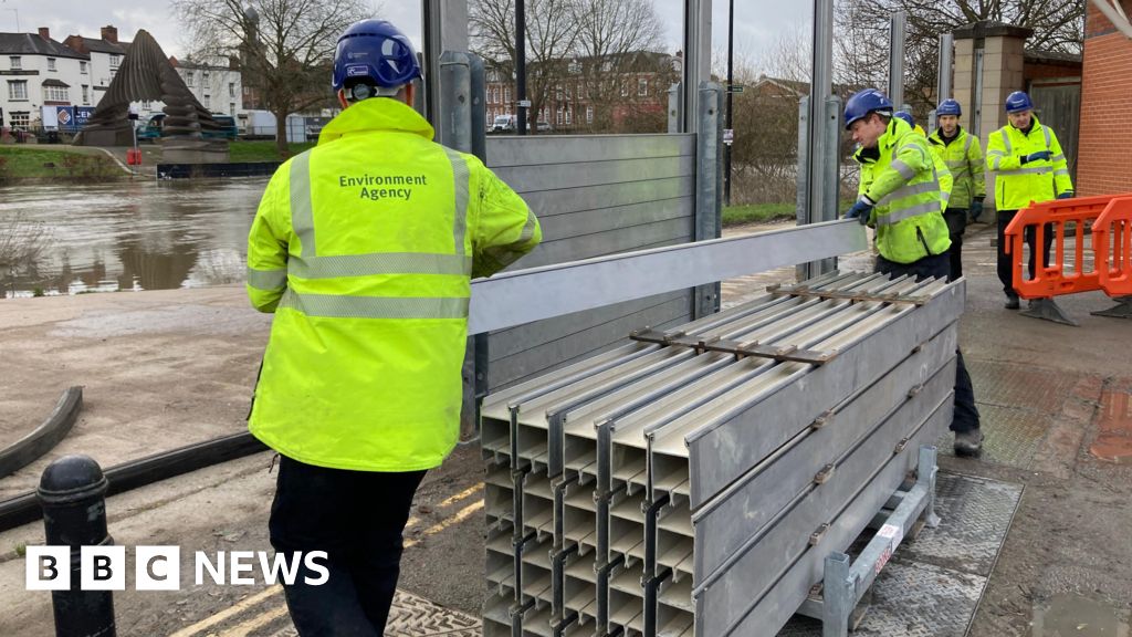Flood defences readied after Midlands faces second storm in two days ...