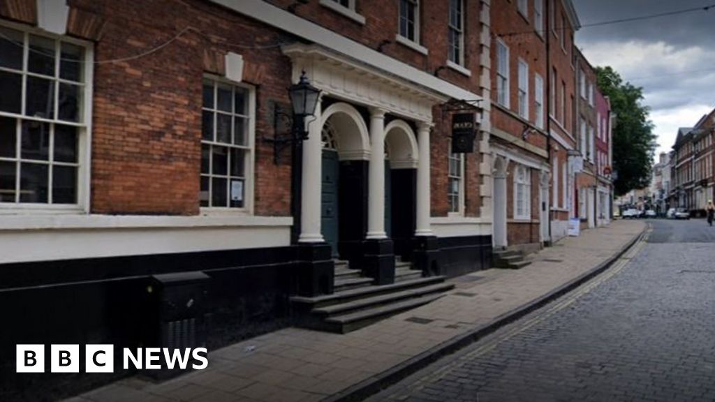 York strip bar Ziggy's Club 55 has licence renewed - BBC News