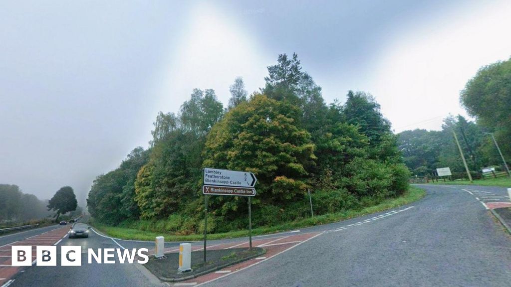 Blenkinsopp Castle A69 car driver dies in lorry crash - BBC News