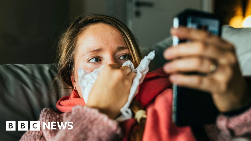 Can the colour of your phlegm tell you when to see a doctor? - BBC News