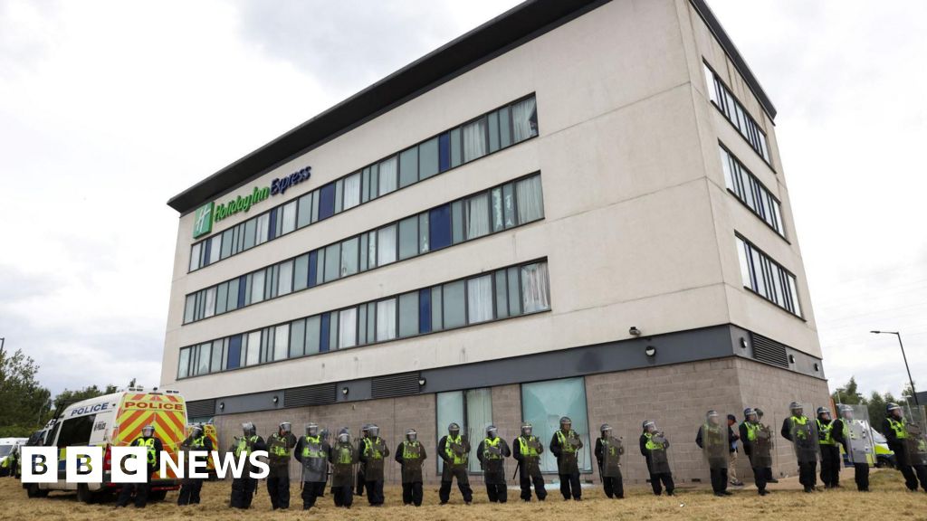 Manvers hotel teen rioter handed in to police by mother, court told ...