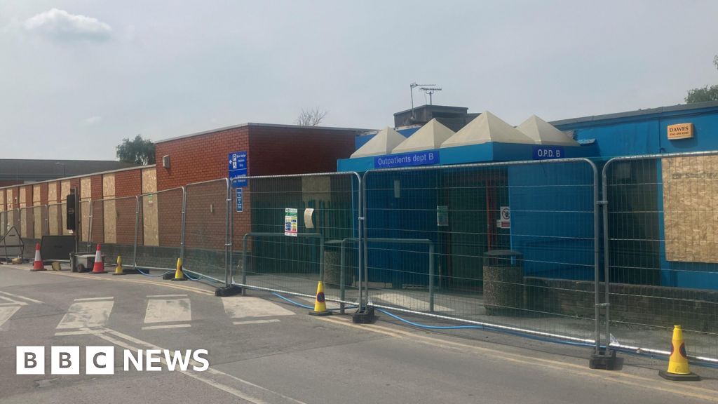 Stockport MP calls for long-term fix at crumbling hospital