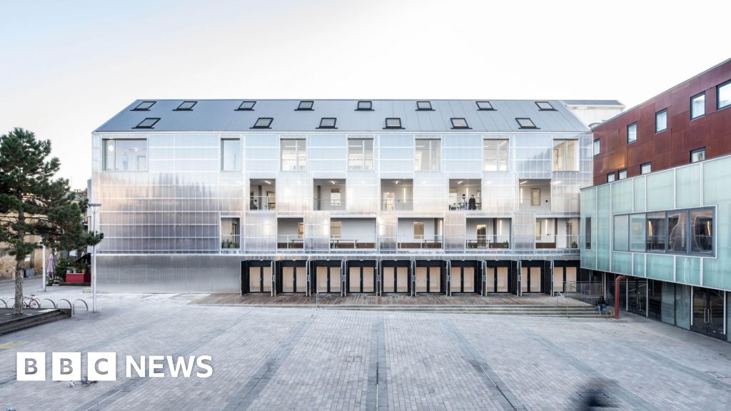 Over 70 London projects shortlisted in architecture awards - BBC News