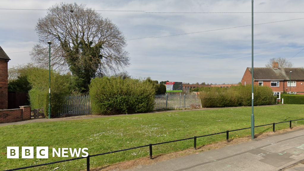 Bilborough: Green light for 130 new homes near school - BBC News