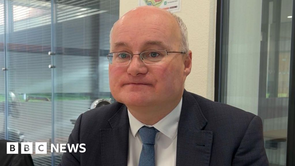 Worcestershire County Council leader survives leadership challenge ...