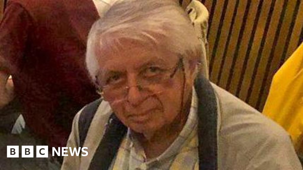 Murder accused went to funfair while body was hidden under bed