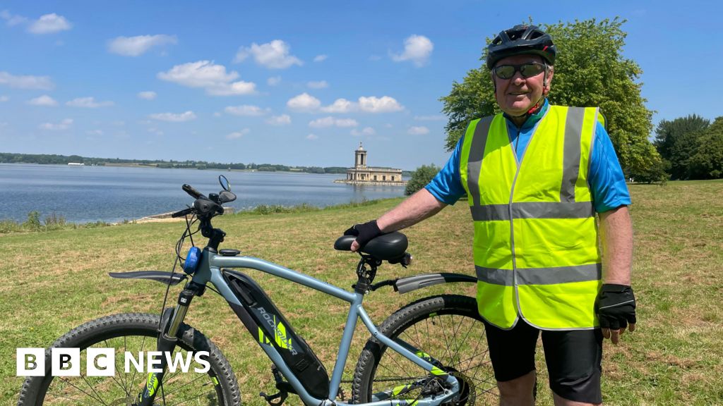 Grandfather with cancer aims to cycle 1,700 miles - BBC News