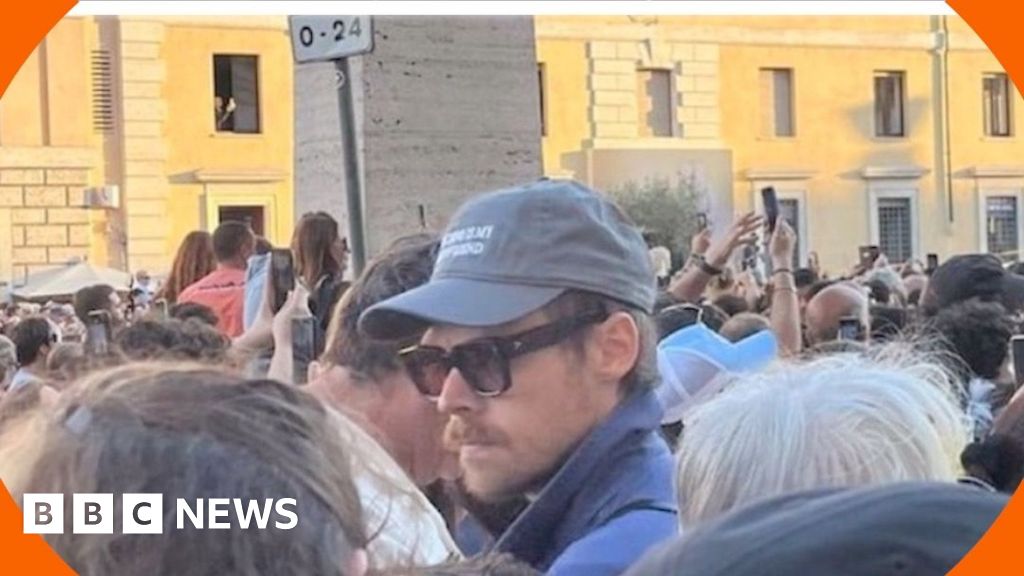When the Pope interrupted Harry Styles' haircut - BBC News