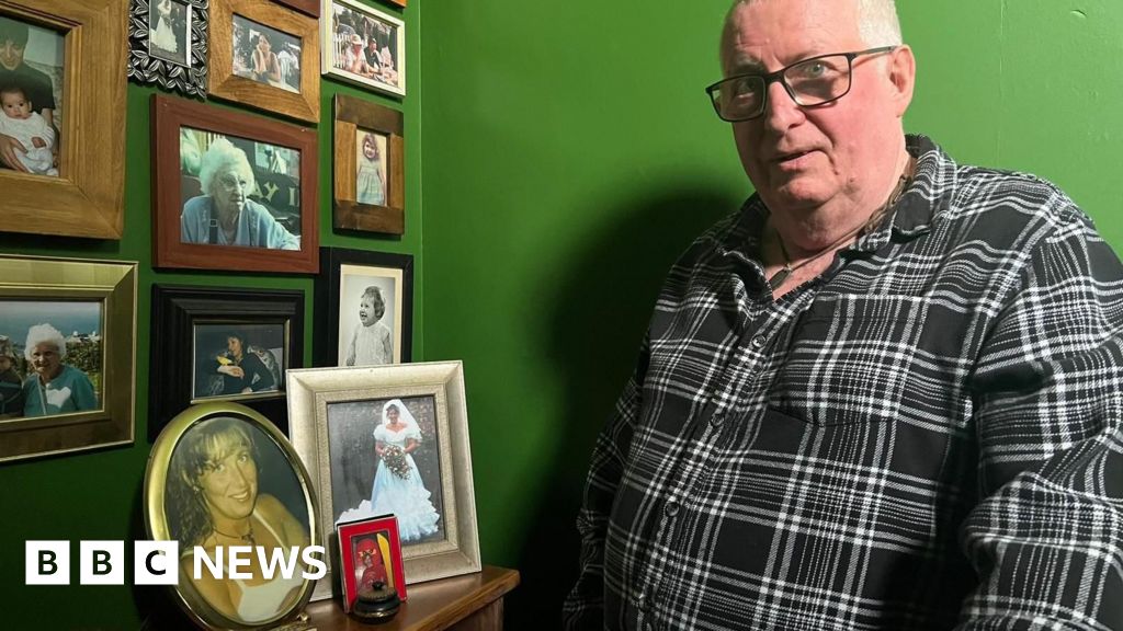 Soho nail bomb victim's father 'will never forgive' pub attacker - BBC News