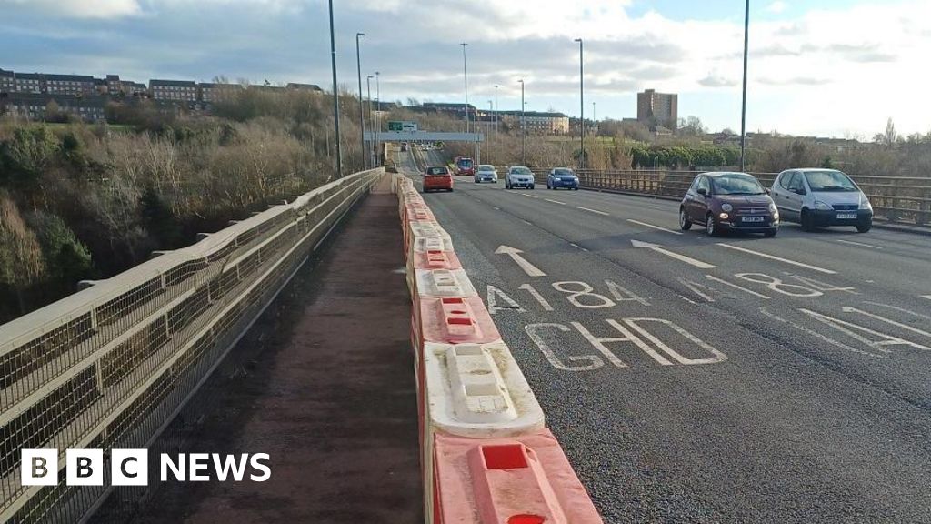 Gateshead Redheugh Bridge to close for maintenance