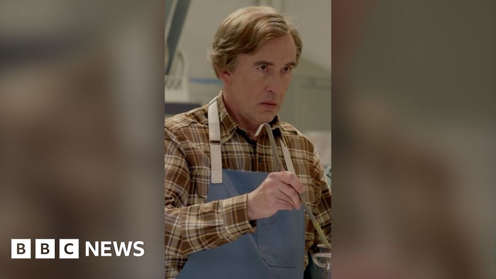 Alan Partridge volunteers at a soup kitchen - BBC News