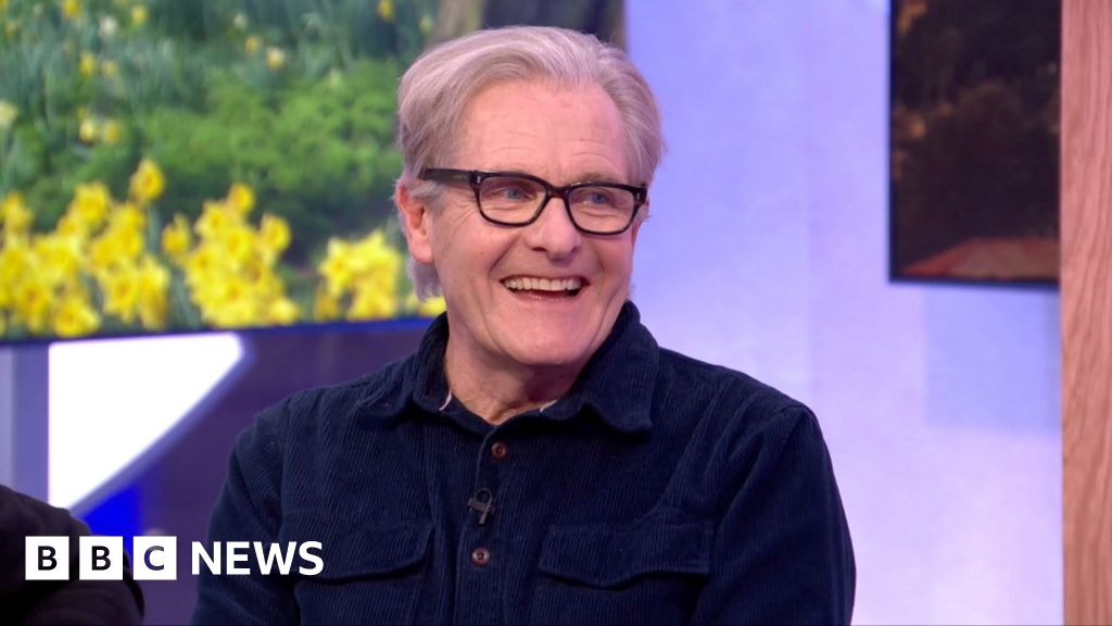 Downton Abbey fans still tell me off for jilting Edith - BBC News