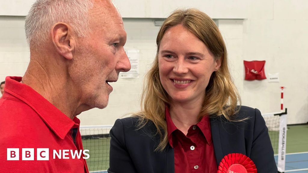 Tory wipeout in Cornwall happens 'once a century' - BBC News