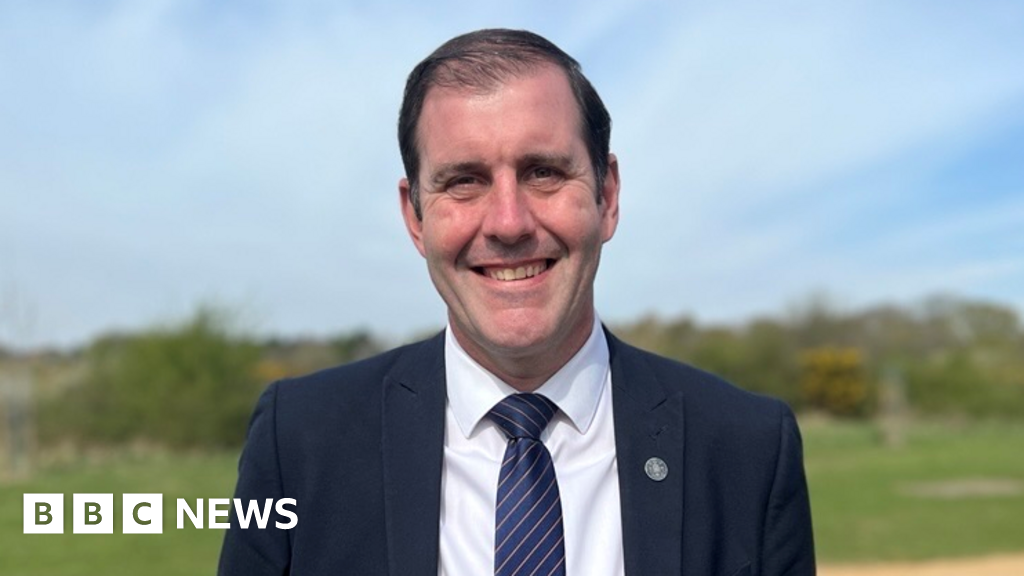 Newbury MP calls for new A34 slip road safety signs