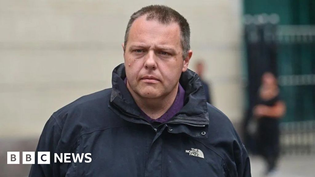 Lagan College: Pupil 'creeped out' by school welfare officer - BBC News