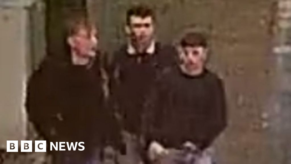 Part of man's ear bitten off in Colchester attack - BBC News