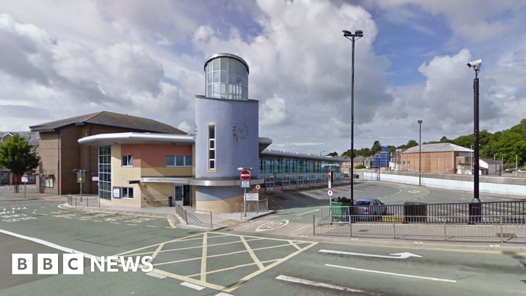 Bridgend bus station may face closure over budget cuts - BBC News