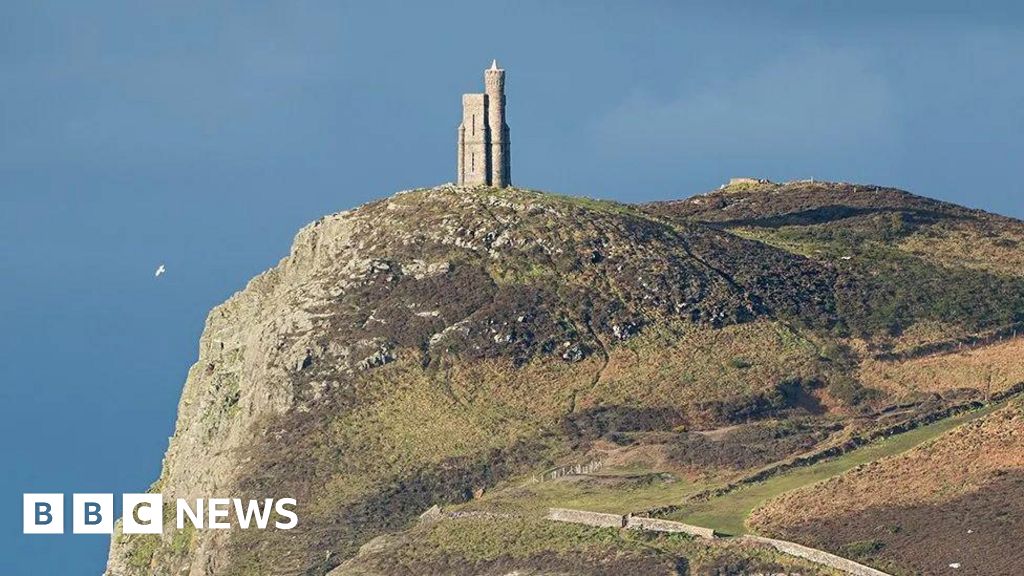 Isle of Man pilot intended to crash aircraft, inquest finds - BBC News