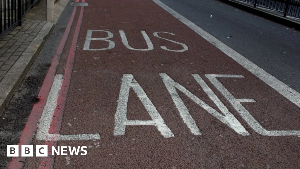 North Somerset bus lane programme on hold after complaints - BBC News