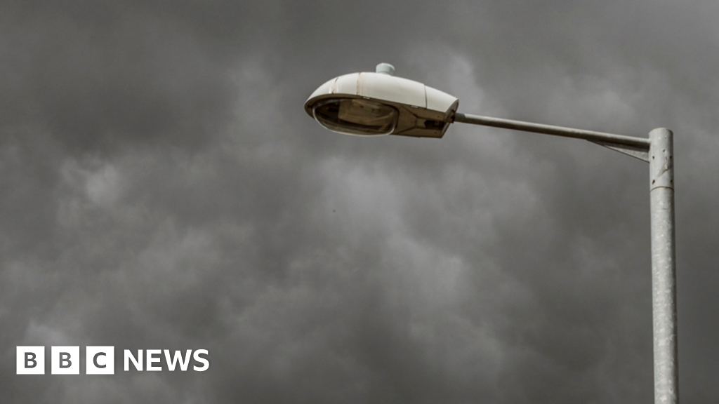 Fixing Street Lights