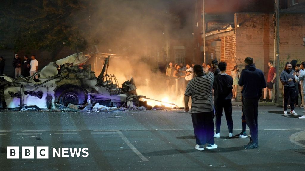 Harehills disorder: Social workers frightened and vulnerable, says union