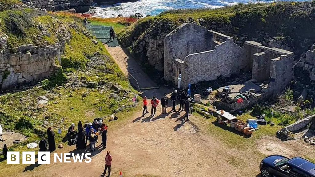 Star Wars series impact on Jurassic Coast Quarry researched - BBC News