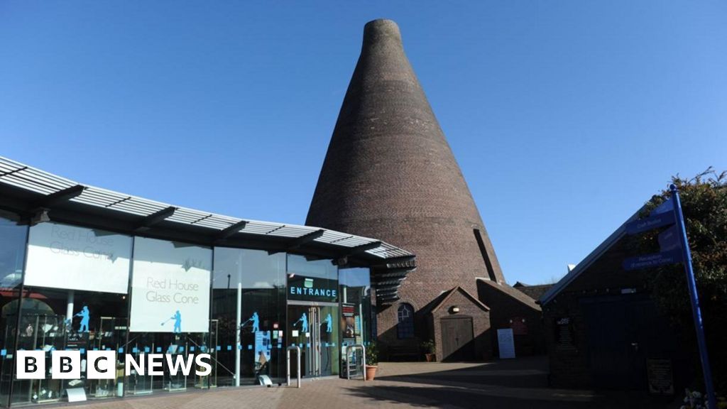Wordsley's Red House Glass Cone reopening for 'sneak peak' tours - BBC News