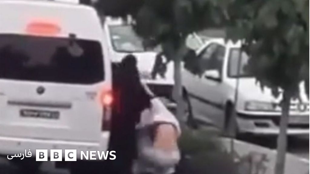 حجاب اجباری؛ پرتاب زنی کنار جدول و بازداشت با کشیدن پتو بر سرش Bbc
