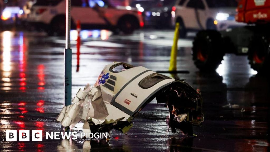 Plane crash northeast Philadelphia: Video show after medical jet with six on board crash for US ...