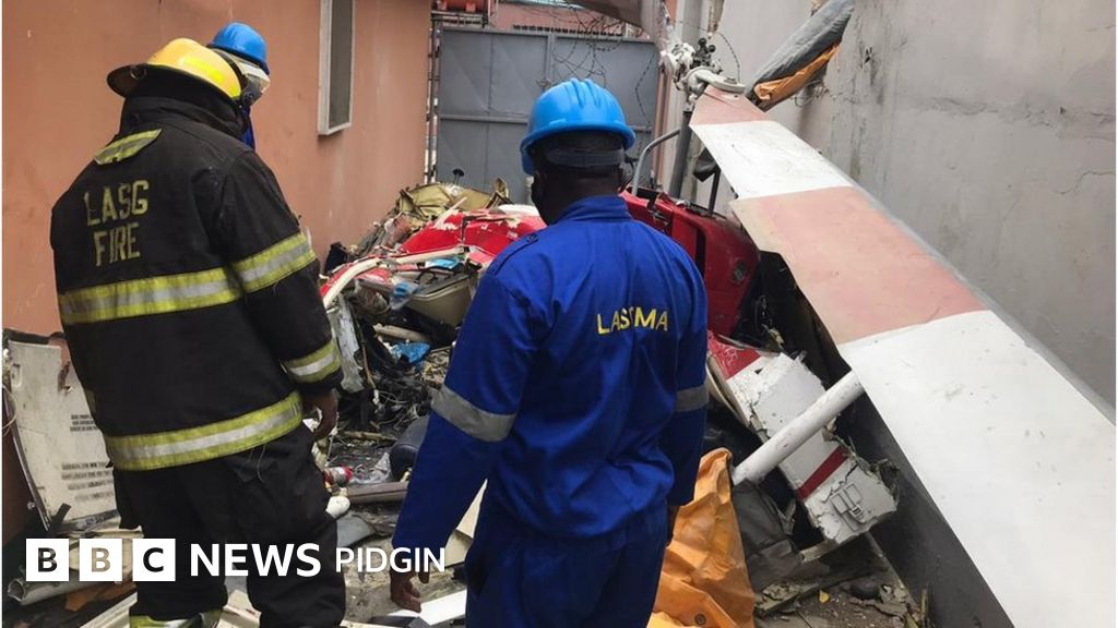 Helicopter crash Lagos: Building for Opebi neighbourhood Ikeja na im ...