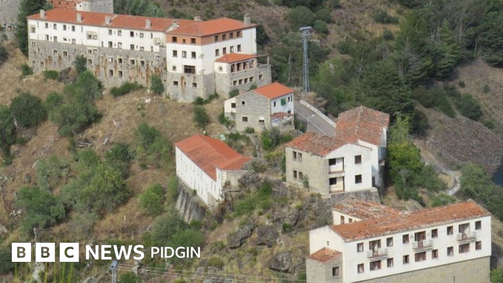 Salto de Castro: Spanish village wey dey on sale for €260,000 - BBC ...