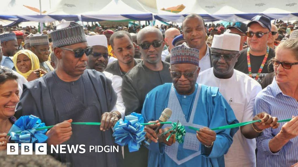 Borno state goment and UNDP Nigeria handover community wey dem rebuild - BBC News Pidgin
