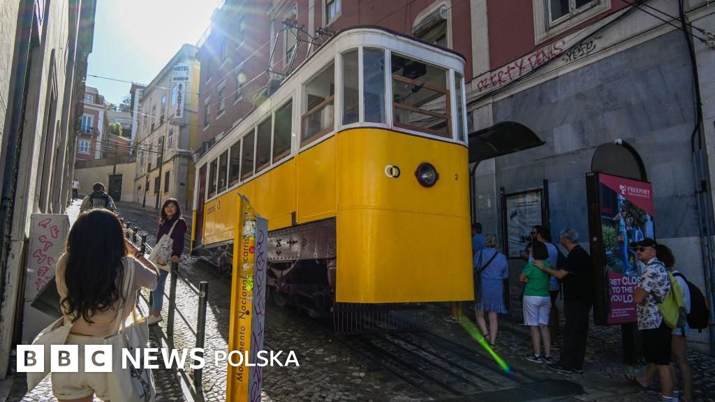 Co wiemy o śmiertelnym wykolejeniu kolejki linowej w Lizbonie? - BBC News Polska