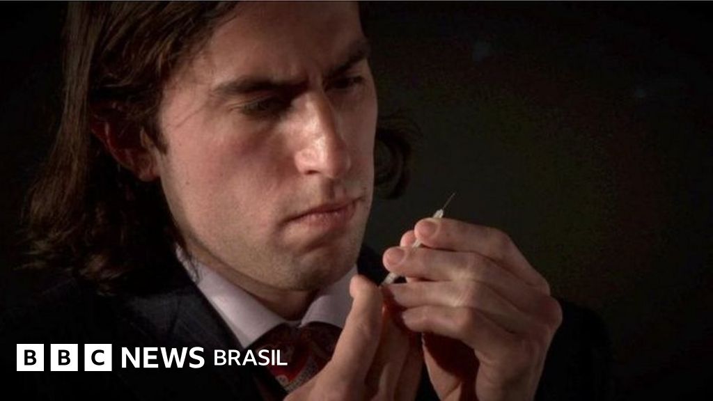 Quem é o biohacker que se injetou com 'remédio artesanal' e foi ...