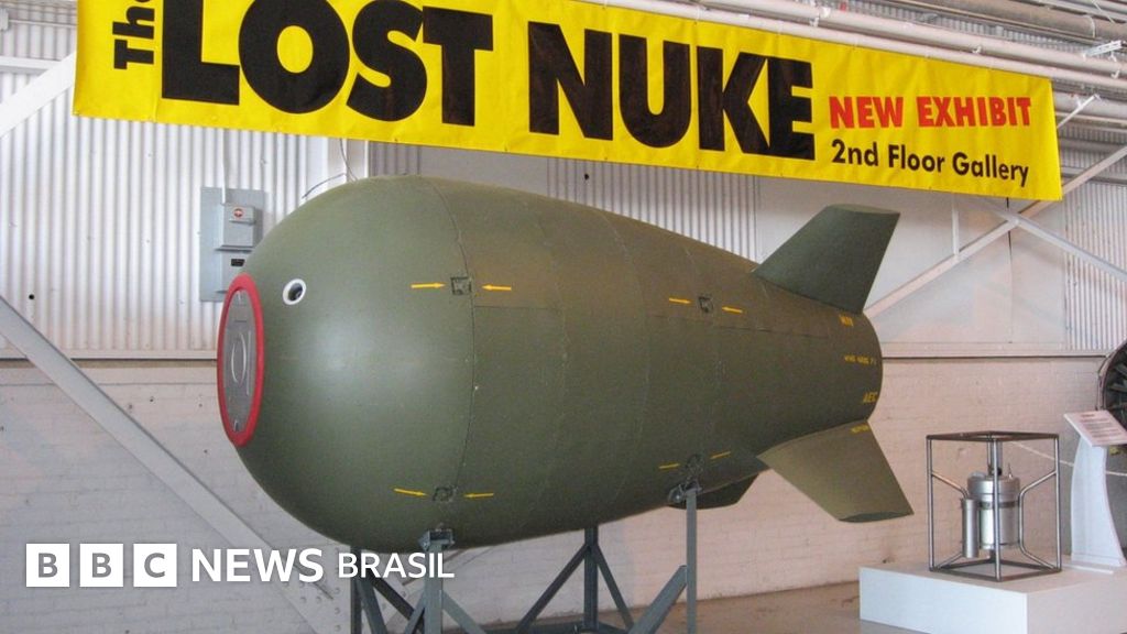 Mergulhador pode ter encontrado bomba atômica perdida durante busca por ...