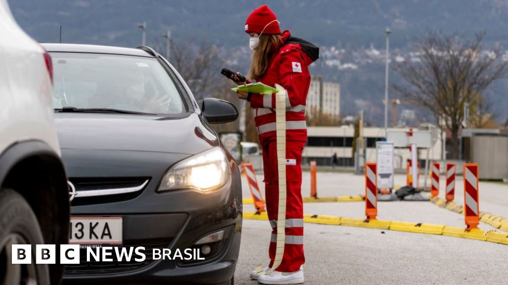 Covid-19: Áustria prepara lockdown só para cidadãos não vacinados - BBC ...