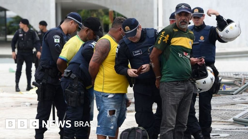 Como Será A Defesa Dos Presos Após Invasões E Vandalismo Em Brasília