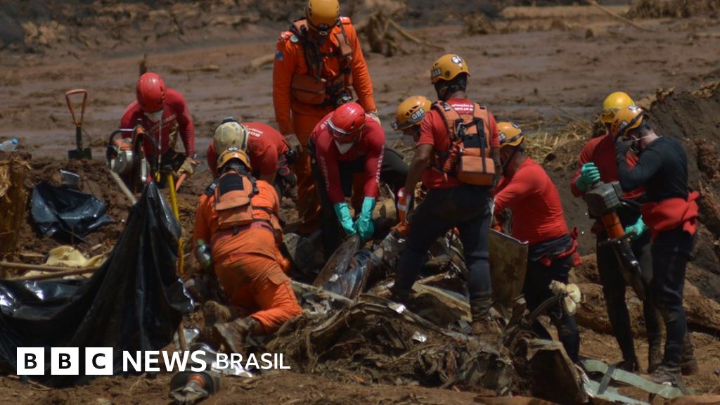 Brumadinho: as imagens do exaustivo resgate de um corpo preso em ...
