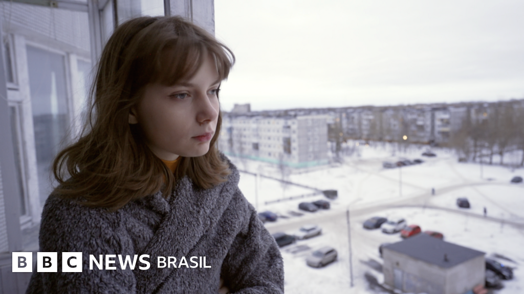 Guerra na Ucrânia: a estudante russa presa por post no Instagram - BBC News Brasil