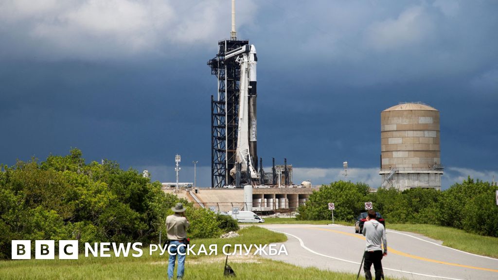 Миллиардер на «Драконе» в открытом космосе. Компания Илона Маска SpaceX подняла ставки в ...
