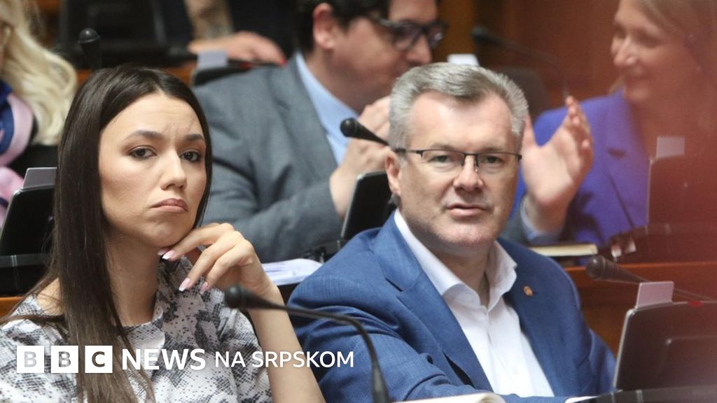 Tragedije u Beogradu: Rasprava u Skupštini - „Ostavke, ostavke", vikali poslanici opozicije i ...