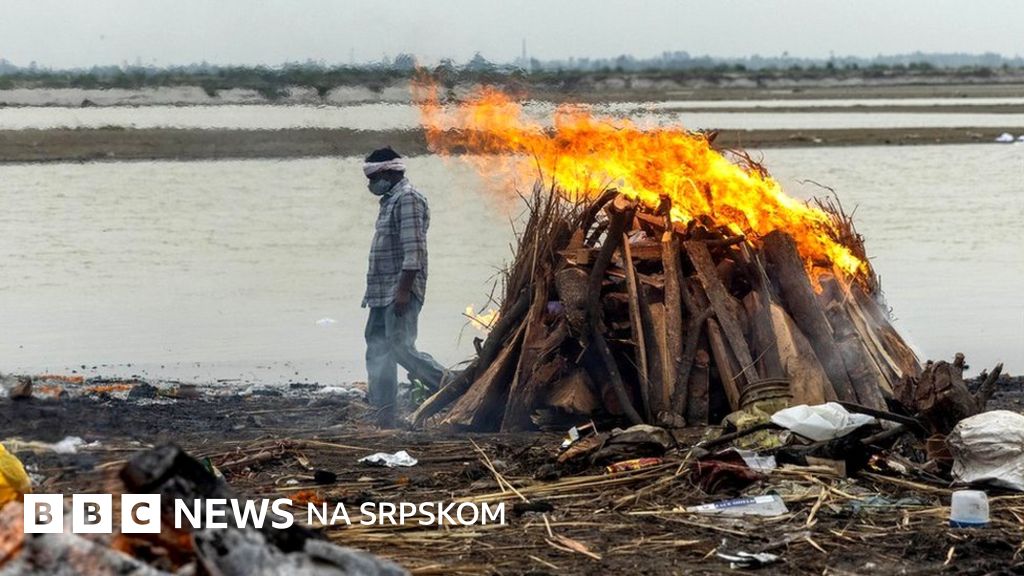 Korona virus i Indija: Reka Gang izbacila desetine tela na obalu ...