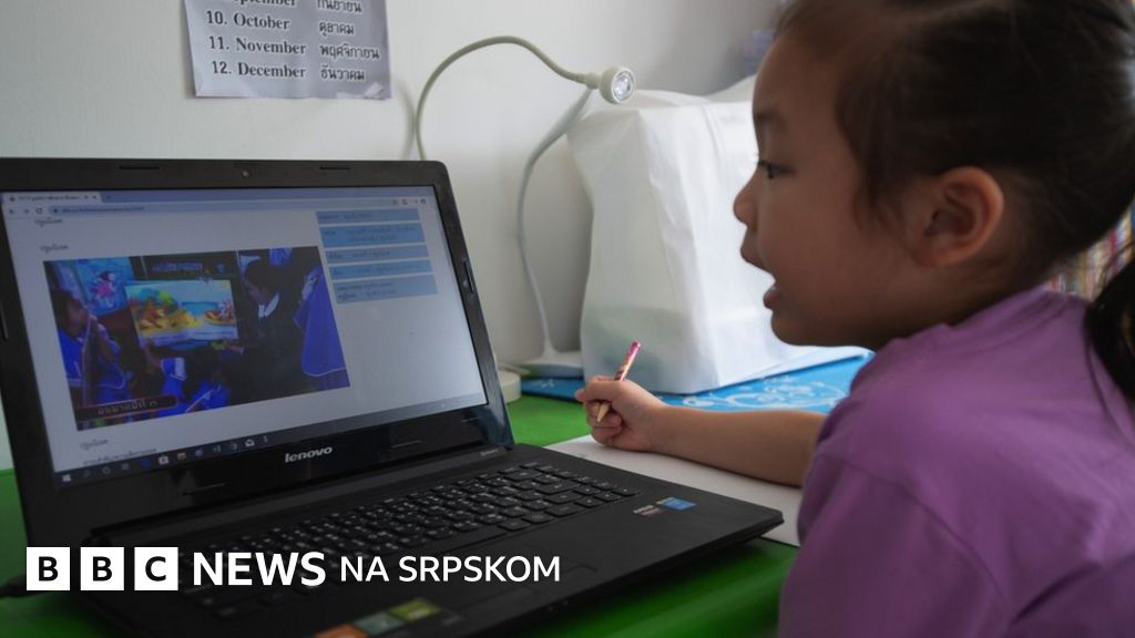 Obrazovanje: Tehnologija nikada ne može da zameni nastavnika u učionici, izveštaj UN - BBC News ...